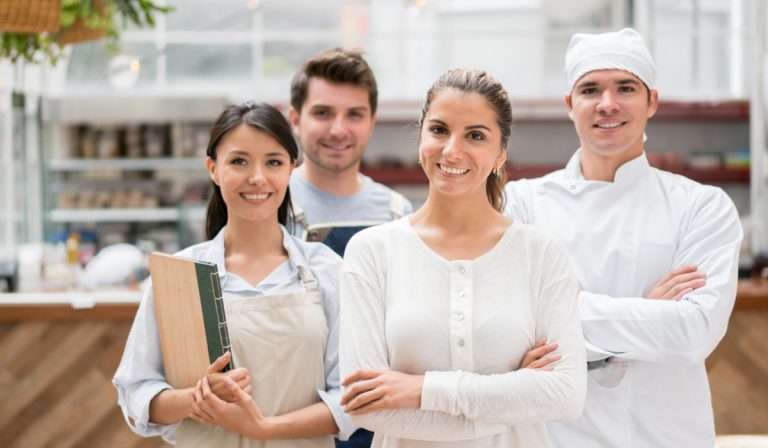 Découvrez le métier de chef de rang avec Gi Group